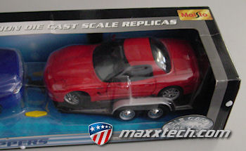 Die Cast Model Pair from Maisto licensed from GM 2000 Chevy SSR Concept
