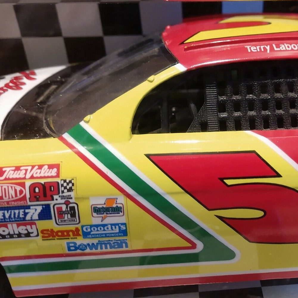 1995 NASCAR Chevy Monte Carlo 5 Terry Labonte DieCast Model (Ertl)