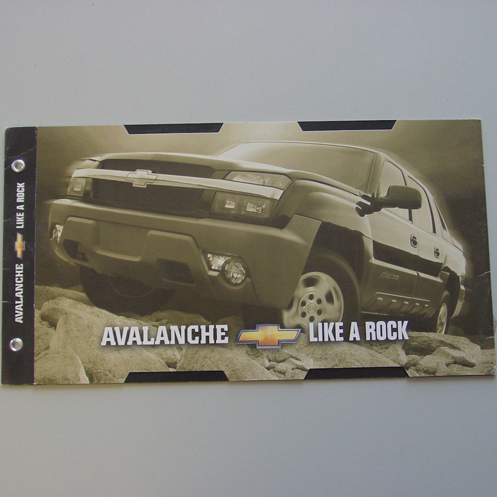 New Car Sales Brochure of the 2002 Chevrolet Avalanche (GMT800)