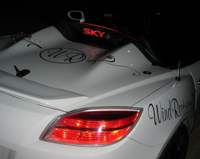 Windrestrictor® is a Windblocker made of PlexiGlass w/LED Lighting